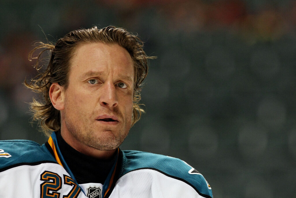 Jeremy Roenick's Tearful Tribute to Doug Wilson at Hockey Hall of Fame ...