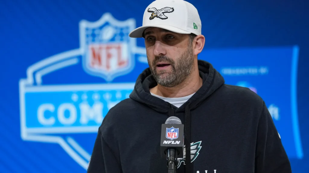 NFL GM Nick Caserio Defends Eagles' Tush Push Play as Packers Push for ...